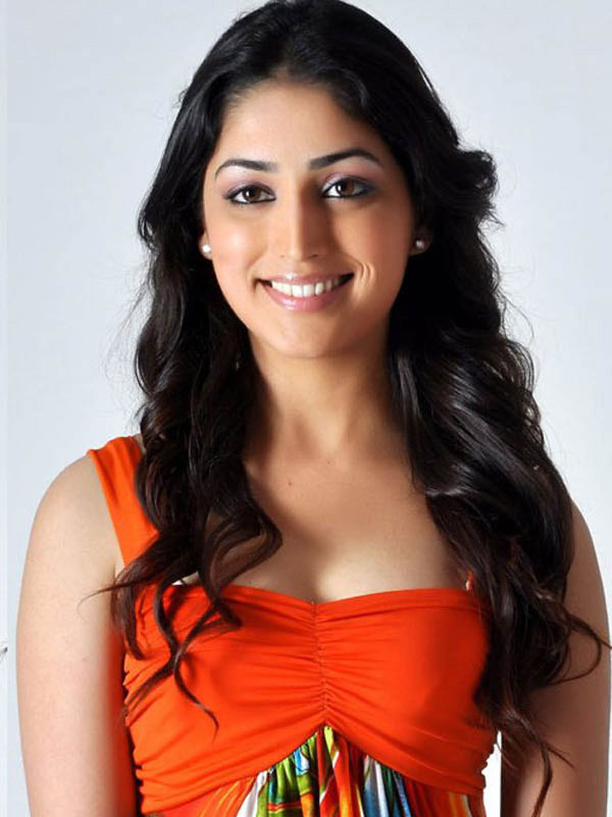 Actress Yami Gautam 2016 Latest HD Gallery Gethu Cinema
