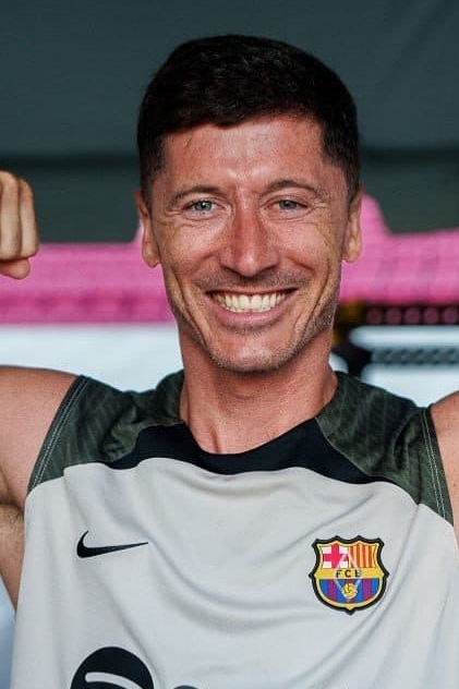 Robert Lewandowski Wiki, Biography, Age, Gallery, Spouse and more