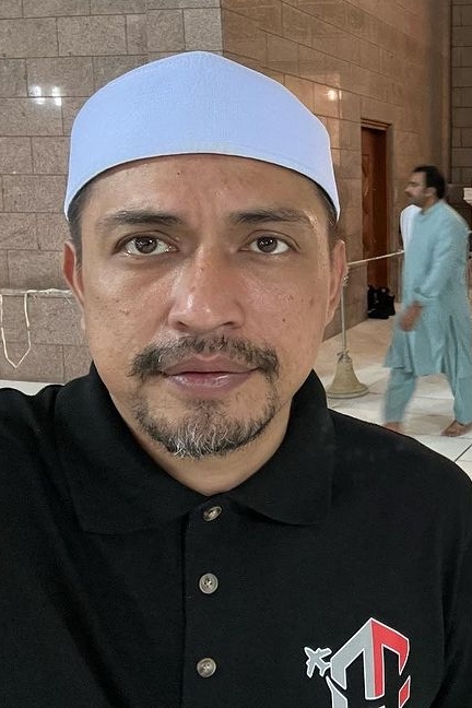 Adi Putra Wiki, Biography, Age, Gallery, Spouse and more