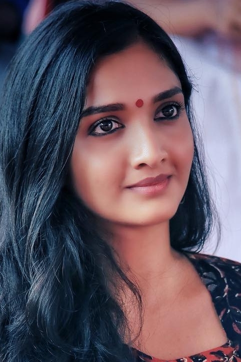 Surabhi Santosh Wiki, Biography, Age, Gallery, Spouse and more