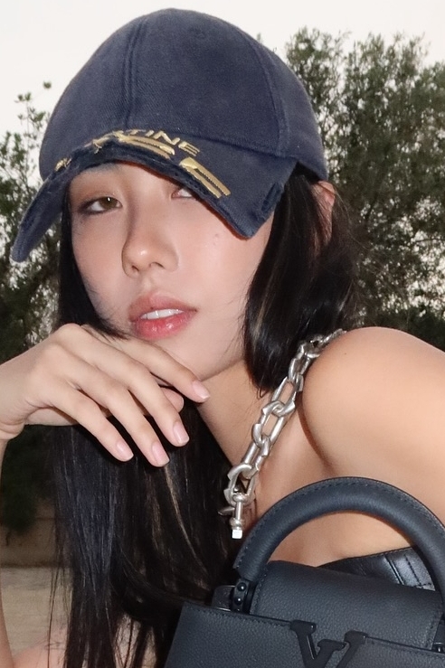 Mae Tan Wiki, Biography, Age, Gallery, Spouse and more