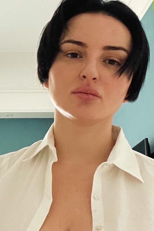 Arisa Wiki, Biography, Age, Gallery, Spouse and more