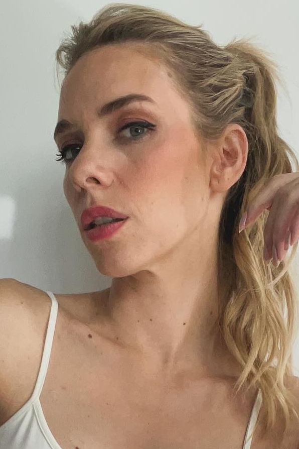 María Mera Wiki, Biography, Age, Gallery, Spouse and more