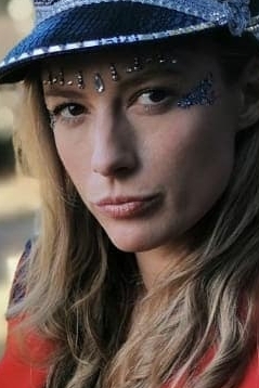 Jenna Saras Wiki, Biography, Age, Gallery, Spouse and more