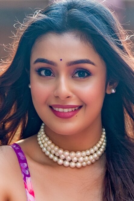 Mokksha Wiki, Biography, Age, Photos, Spouse and more