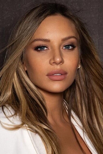 Tara Holt Wiki, Biography, Age, Photos, Spouse and more