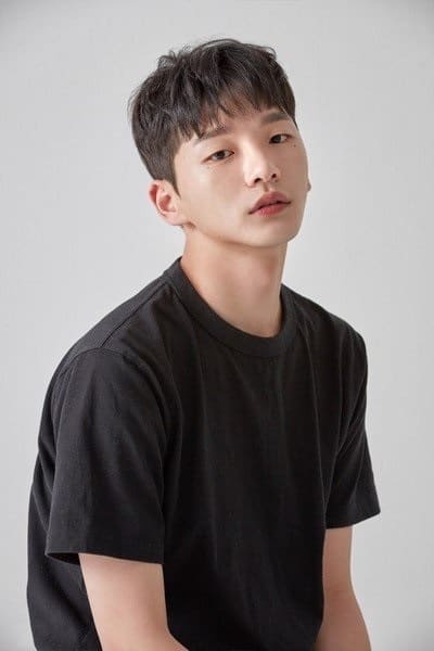Zo Zee-an Wiki, Biography, Age, Photos, Spouse and more