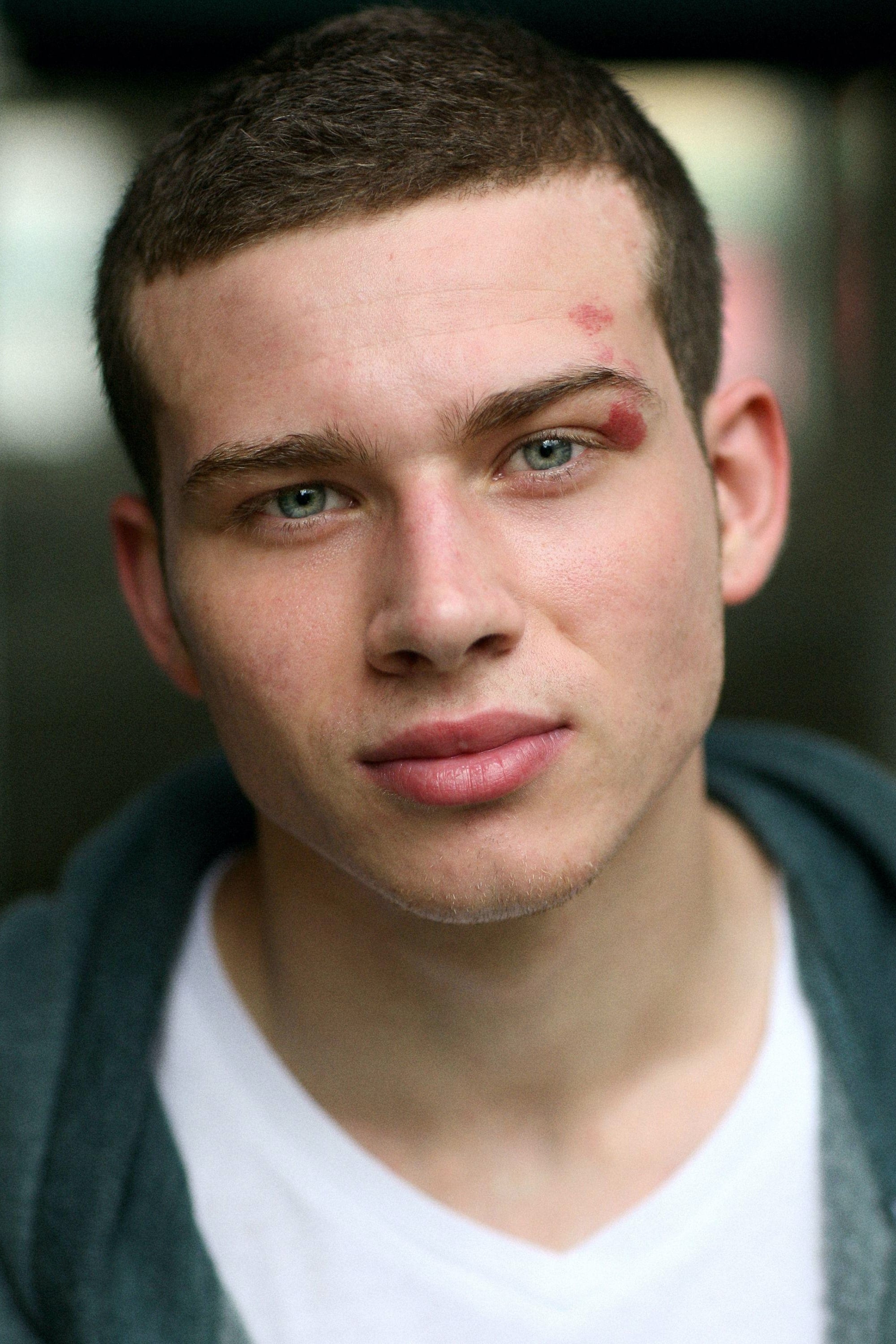 Oliver Stark Wiki, Biography, Age, Gallery, Spouse and more