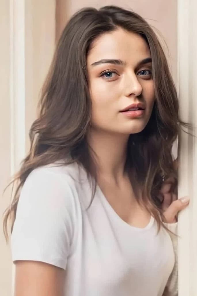 Ayça Ayşin Turan Wiki, Biography, Age, Gallery, Spouse and more