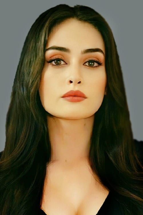 Esra Bilgiç Wiki, Biography, Age, Gallery, Spouse and more