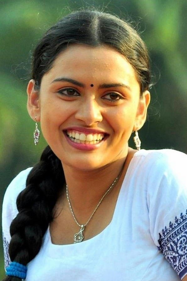 Dhanya Mary Varghese Wiki, Biography, Age, Gallery, Spouse and more