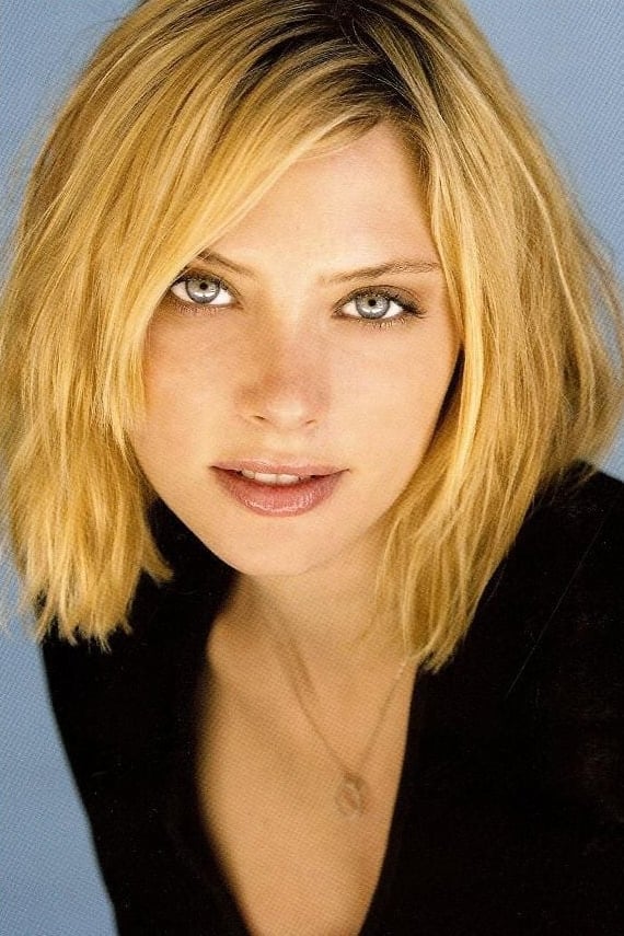 April Bowlby Wiki, Biography, Age, Gallery, Spouse and more