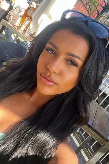 Izzy Fairthorne Wiki, Biography, Age, Gallery, Spouse and more