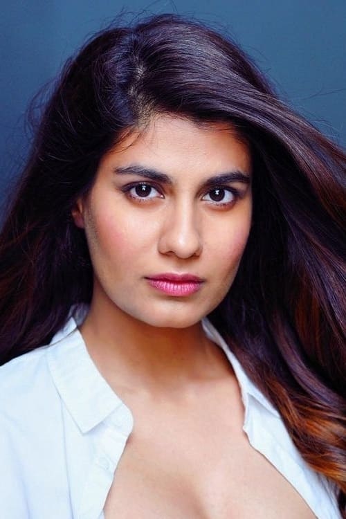 Shreya Dhanwanthary Wiki, Biography, Age, Gallery, Spouse and more