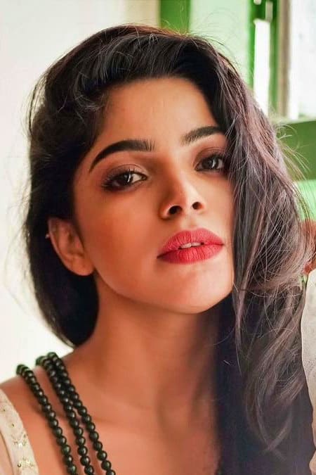 Divya Bharathi Wiki, Biography, Age, Gallery, Spouse and more