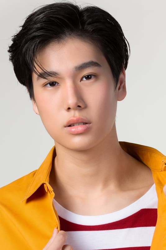 Phuwin Tangsakyuen Wiki, Biography, Age, Gallery, Spouse and more