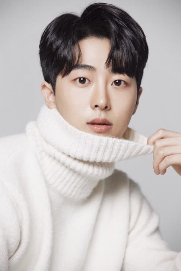 Kim Moo-joon Wiki, Biography, Age, Gallery, Spouse and more