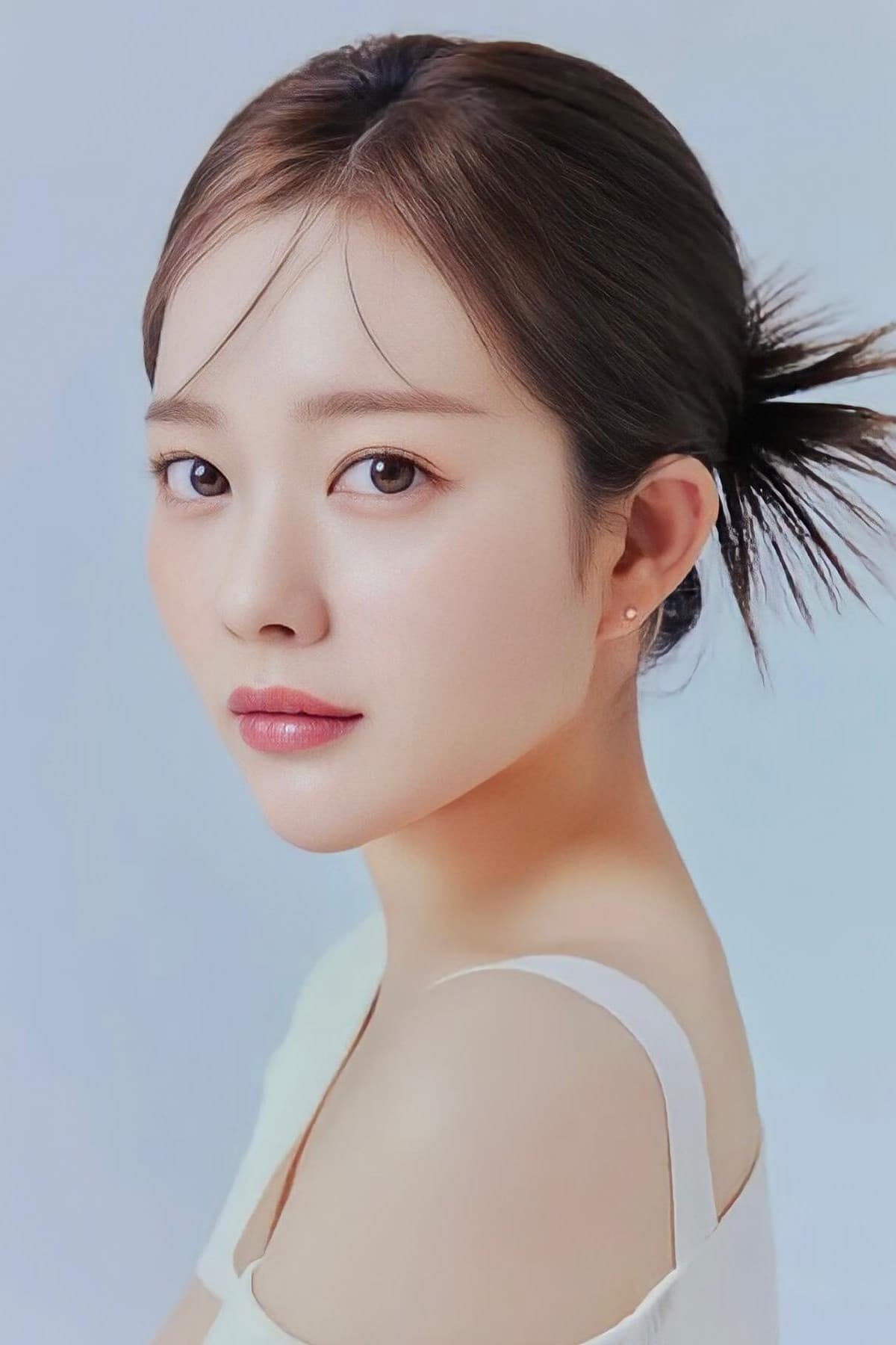 Jung Ji-so Wiki, Biography, Age, Gallery, Spouse and more