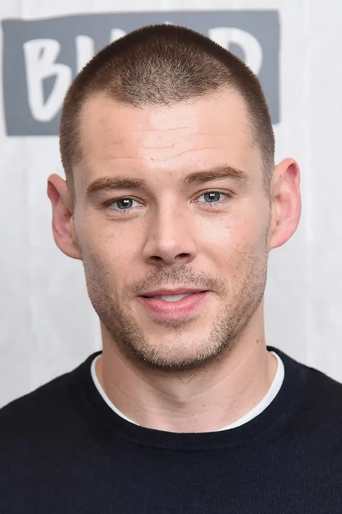 Brian J. Smith Wiki, Biography, Age, Gallery, Spouse and more