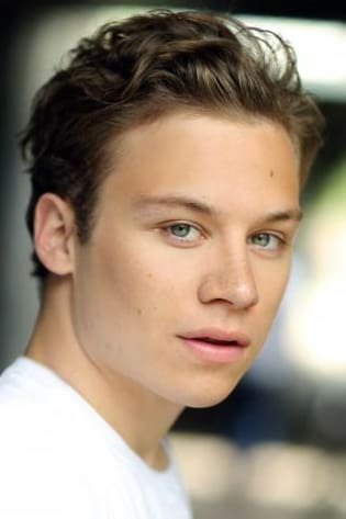 Finn Cole Wiki, Biography, Age, Gallery, Spouse and more