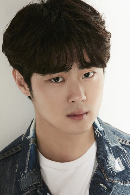 Cho Byeong-kyu Wiki, Biography, Age, Gallery, Spouse and more