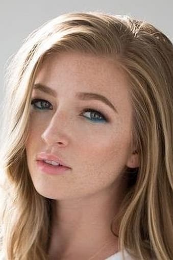 Diana Hopper Wiki, Biography, Age, Gallery, Spouse and more