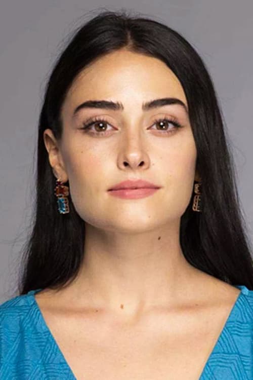 Esra Bilgiç Wiki, Biography, Age, Gallery, Spouse and more