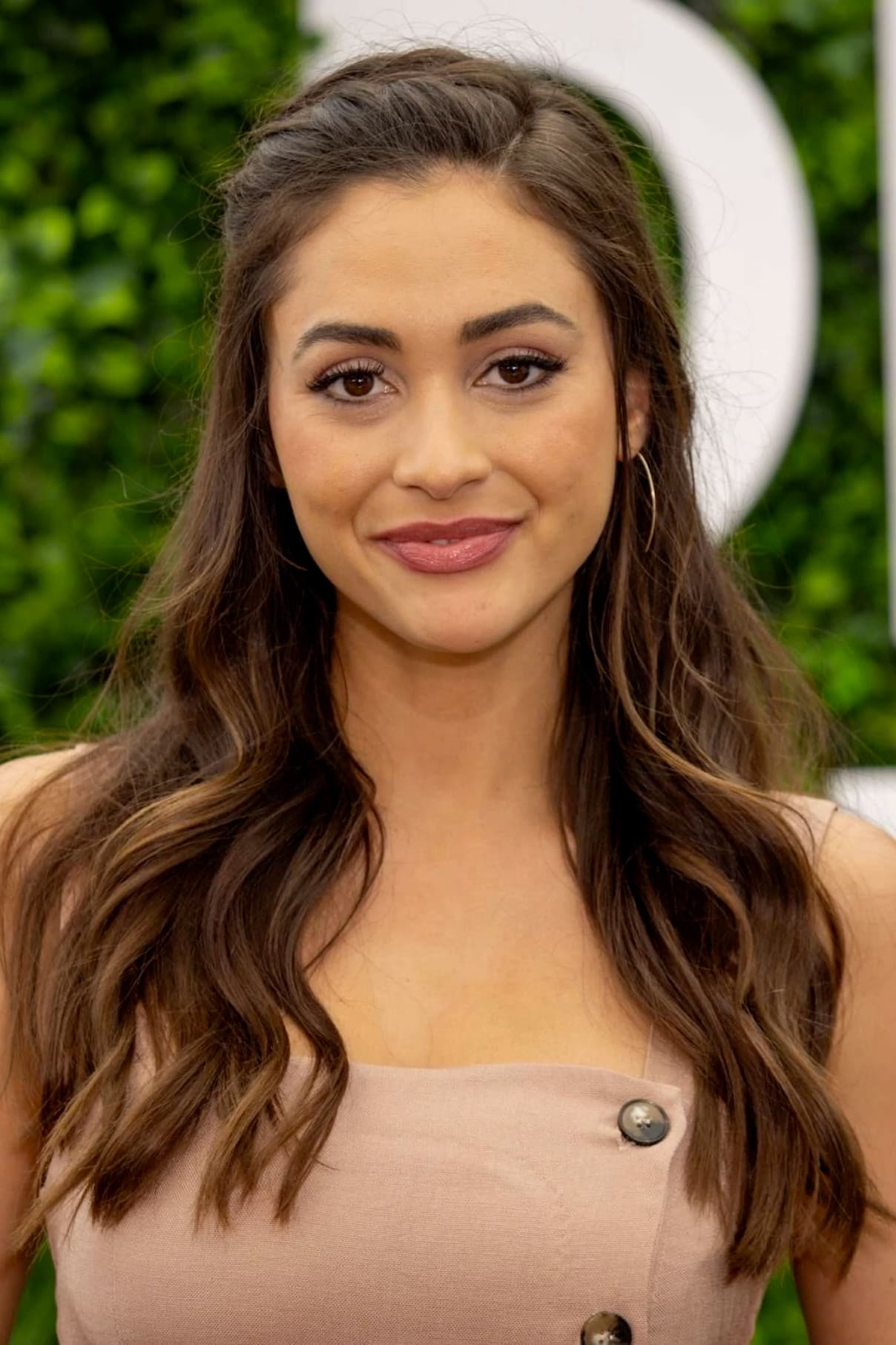Lindsey Morgan Wiki, Biography, Age, Gallery, Spouse and more