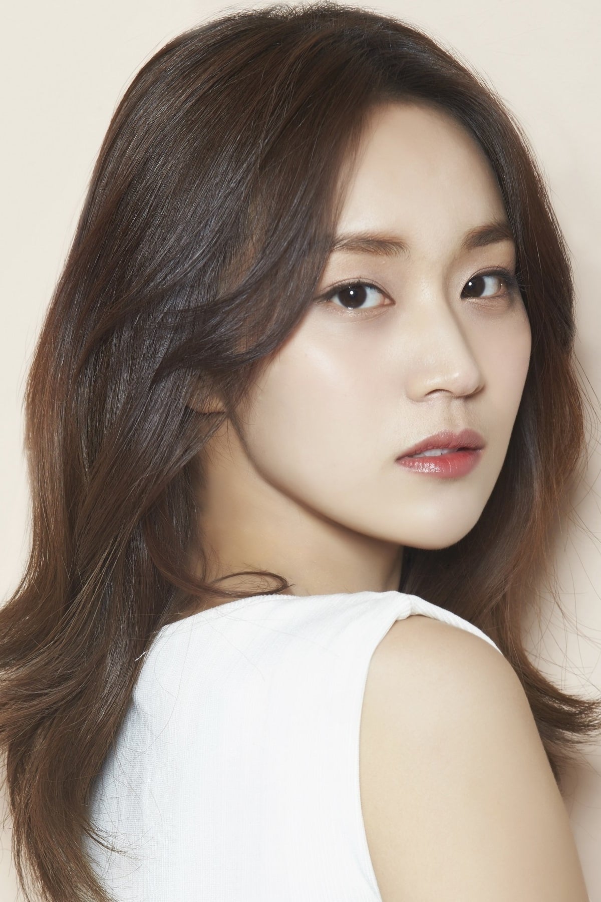 Jung Yoo-min Wiki, Biography, Age, Gallery, Spouse and more