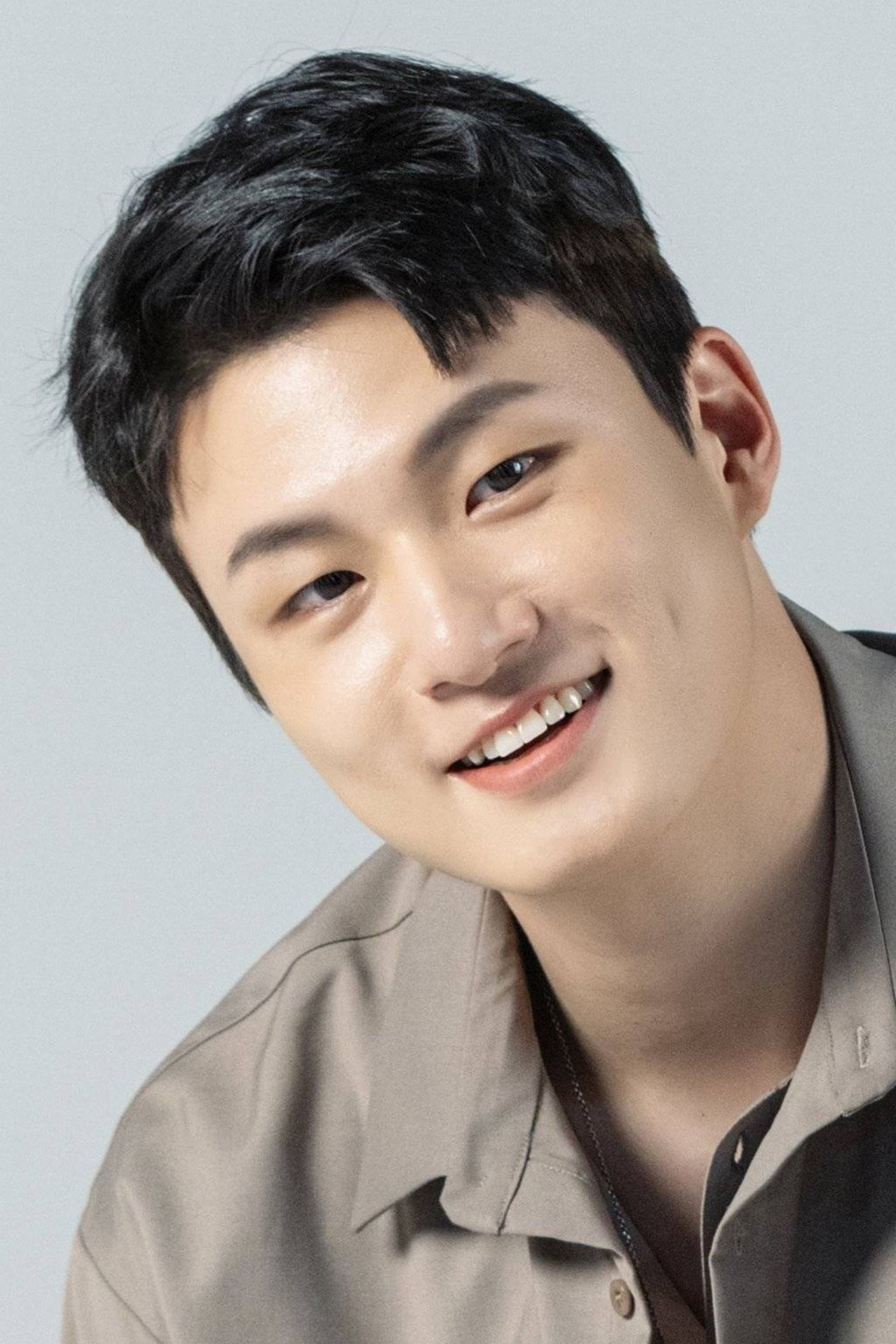 Shin Seung-ho Wiki, Biography, Age, Gallery, Spouse and more