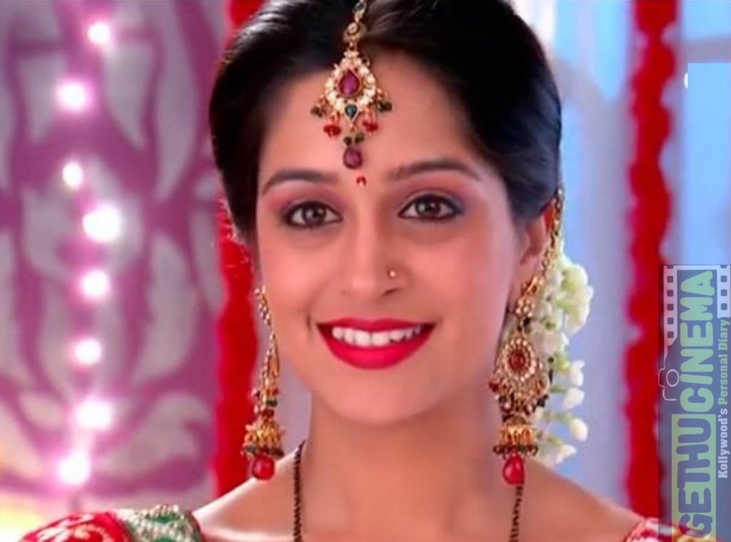 Actress Deepika Samson Gallery - Gethu Cinema