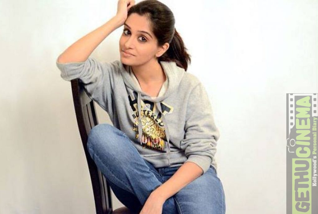 Actress Deepika Samson Gallery - Gethu Cinema