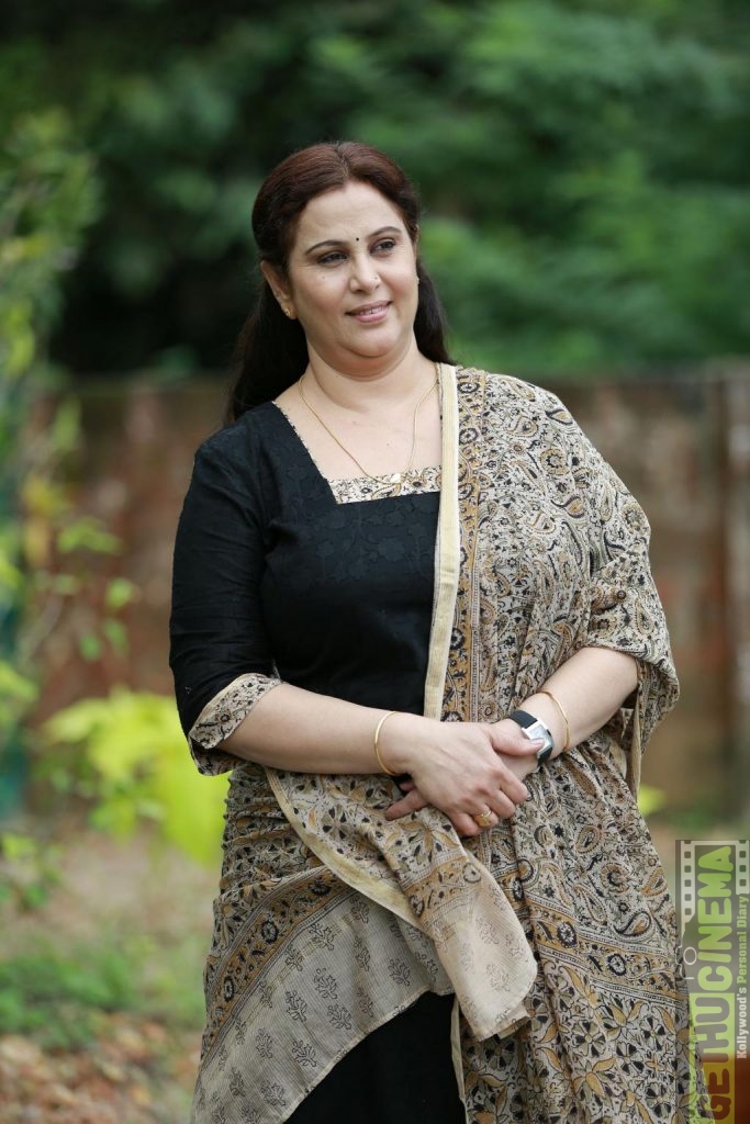 Actress Geetha Gallery | Gethu Cinema