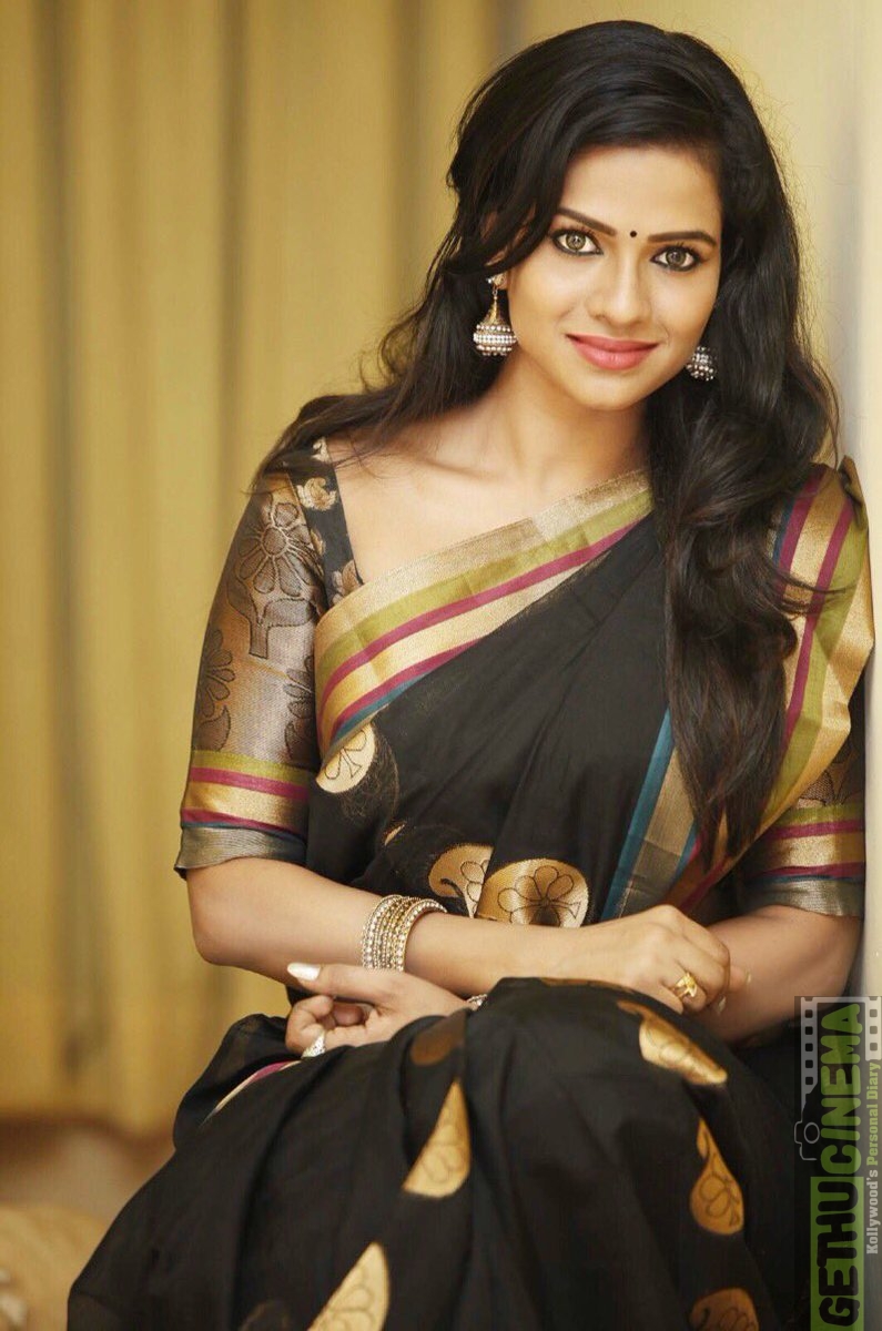 Upcoming Actress Leesha Eclairs Latest HD Cute Gallery - Gethu Cinema