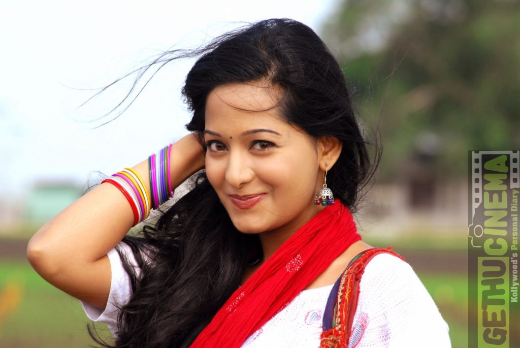 Actress Preetika Rao Gallery | Gethu Cinema