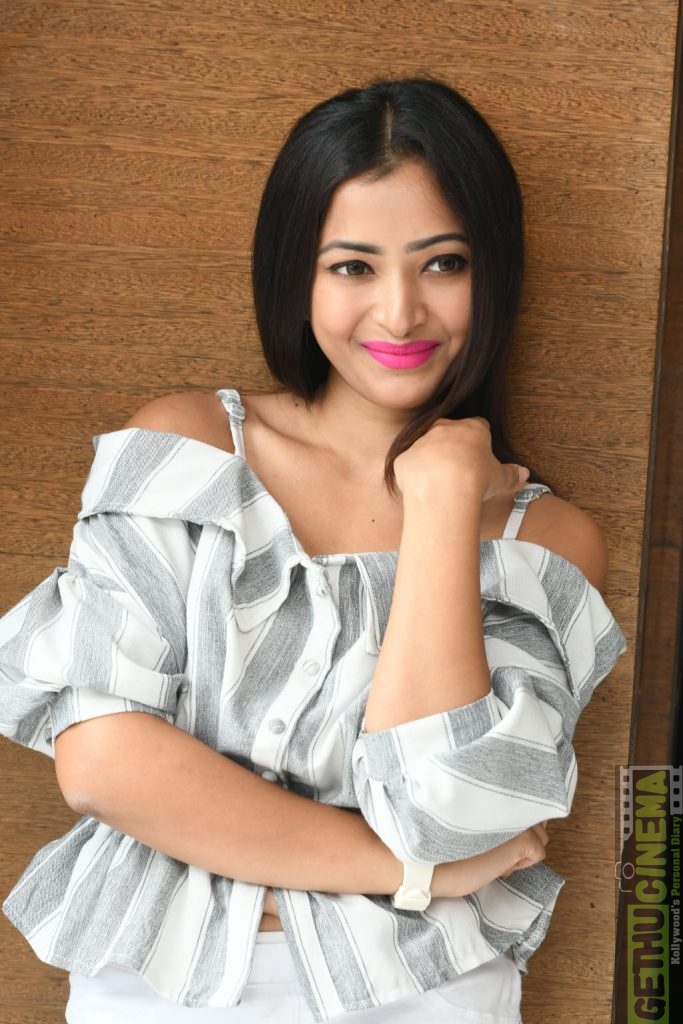 Actress Shweta Basu Prasad Latest Photoshoot | Gethu Cinema