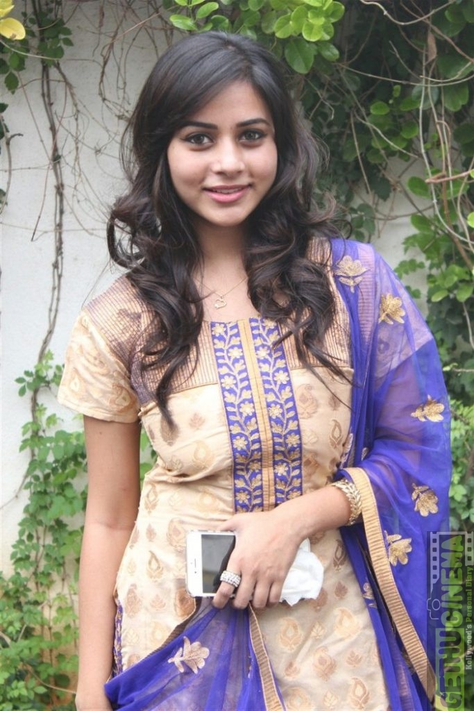 Actress Suza kumar latest gallery - Gethu Cinema