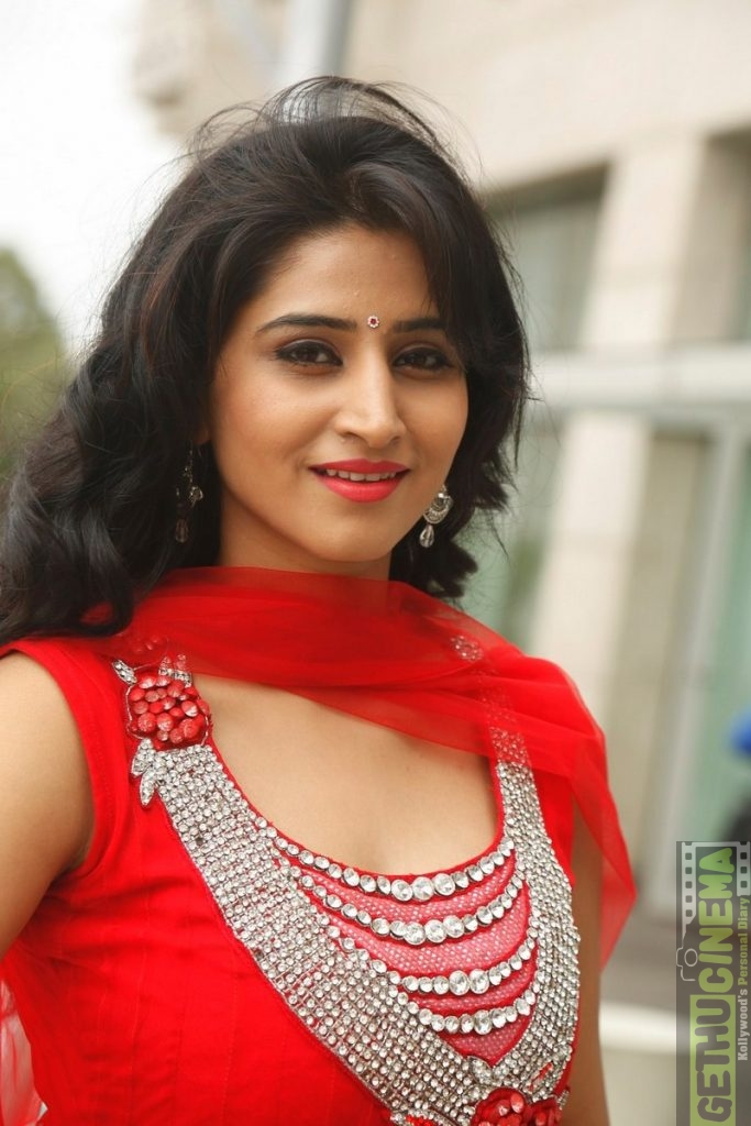 Actress Shamili Gallery | Gethu Cinema
