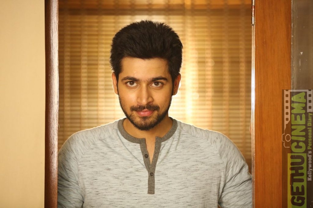 Actor Harish Kalyan latest gallery | Gethu Cinema