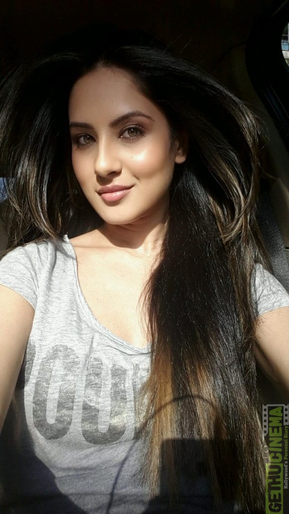 Actress / Model Pooja Bose gallery | Gethu Cinema