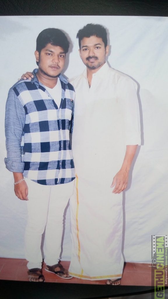 Ilayathalapathy Vijay With Fans 2016 Latest Gallery | Gethu Cinema