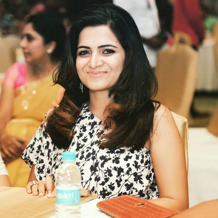 Anchor DivyaDarshini – DD Latest Cute HD Gallery | Gethu Cinema