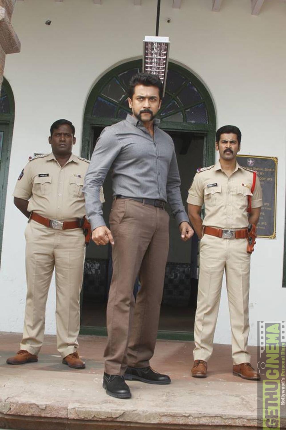 Si 3 (S III aka Singam 3) Movie Review, Rating, Story and Verdict ...