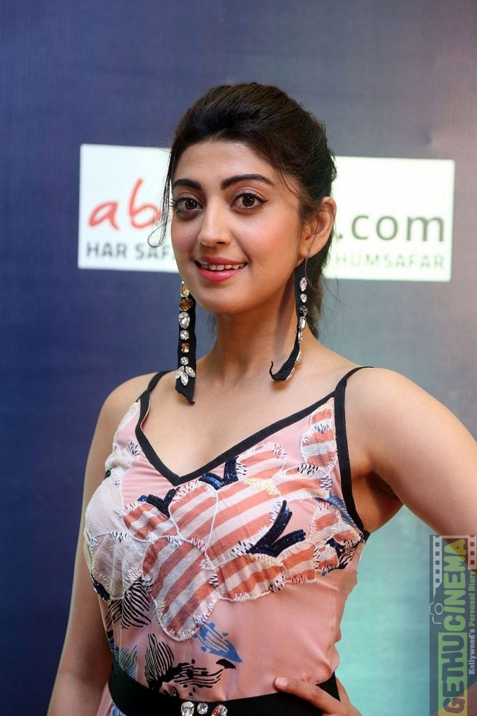 Actress Pranitha Subhash New HD Pictures - Gethu Cinema