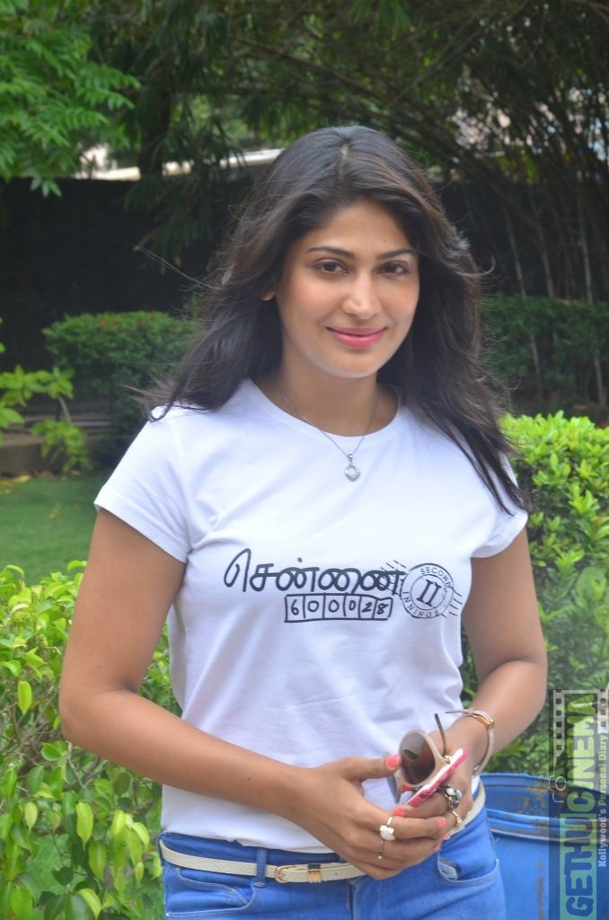Actress Vijayalakshmi Latest Gallery | Gethu Cinema