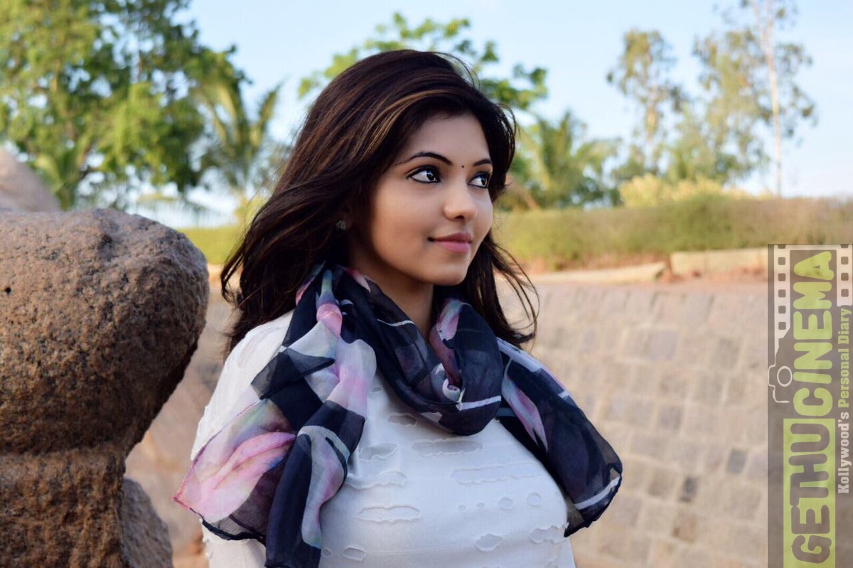 Actress Athulya Ravi 2017 Latest Cute HD Pictures - Gethu Cinema