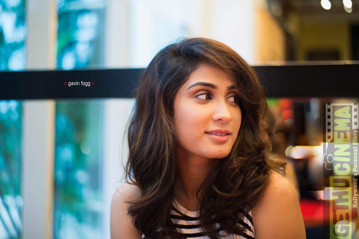 Solo Movie Actress Deepti Sati Latest HD Pictures | Gethu Cinema