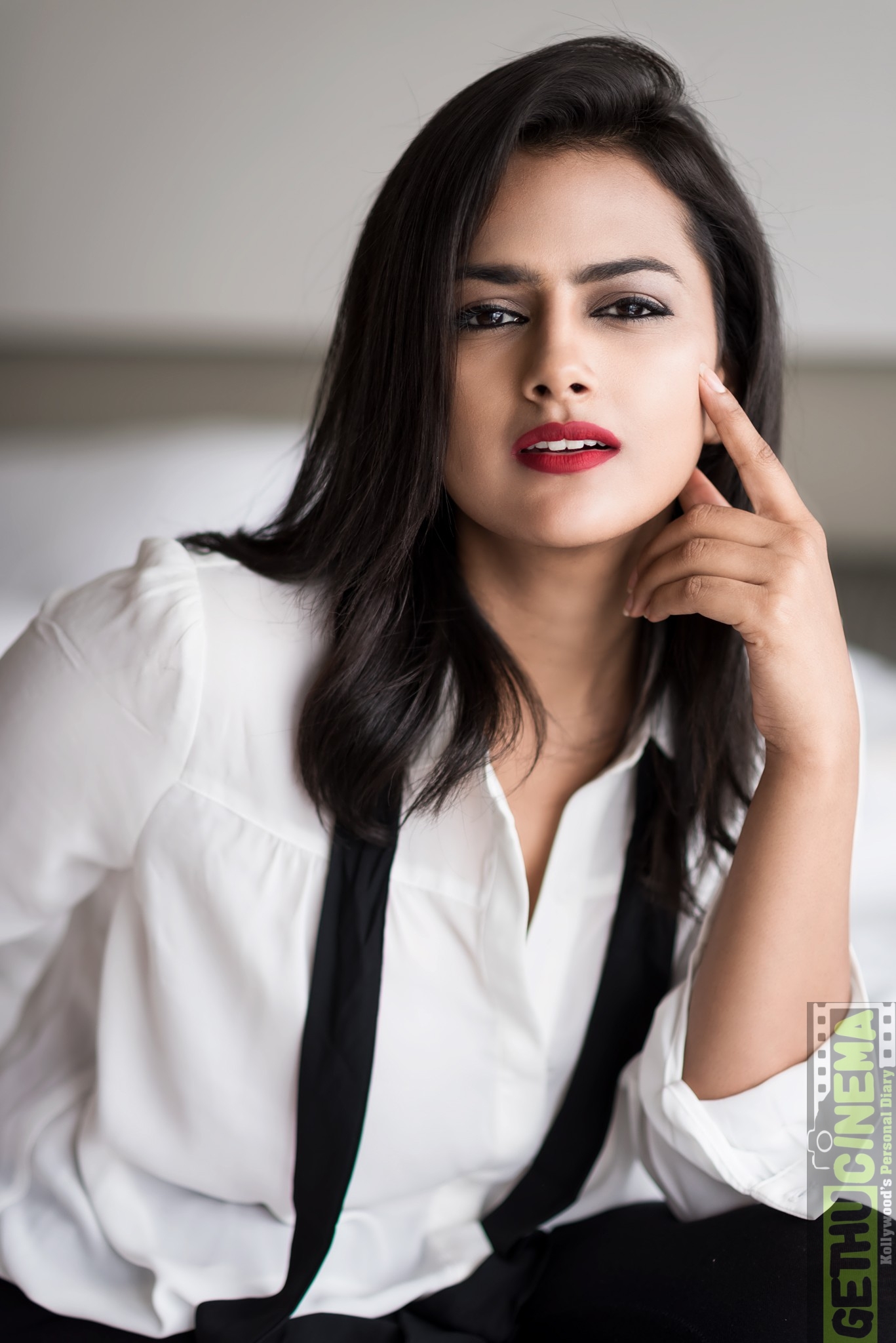 Actress Shraddha Srinath 2017 HD Photos | Gethu Cinema