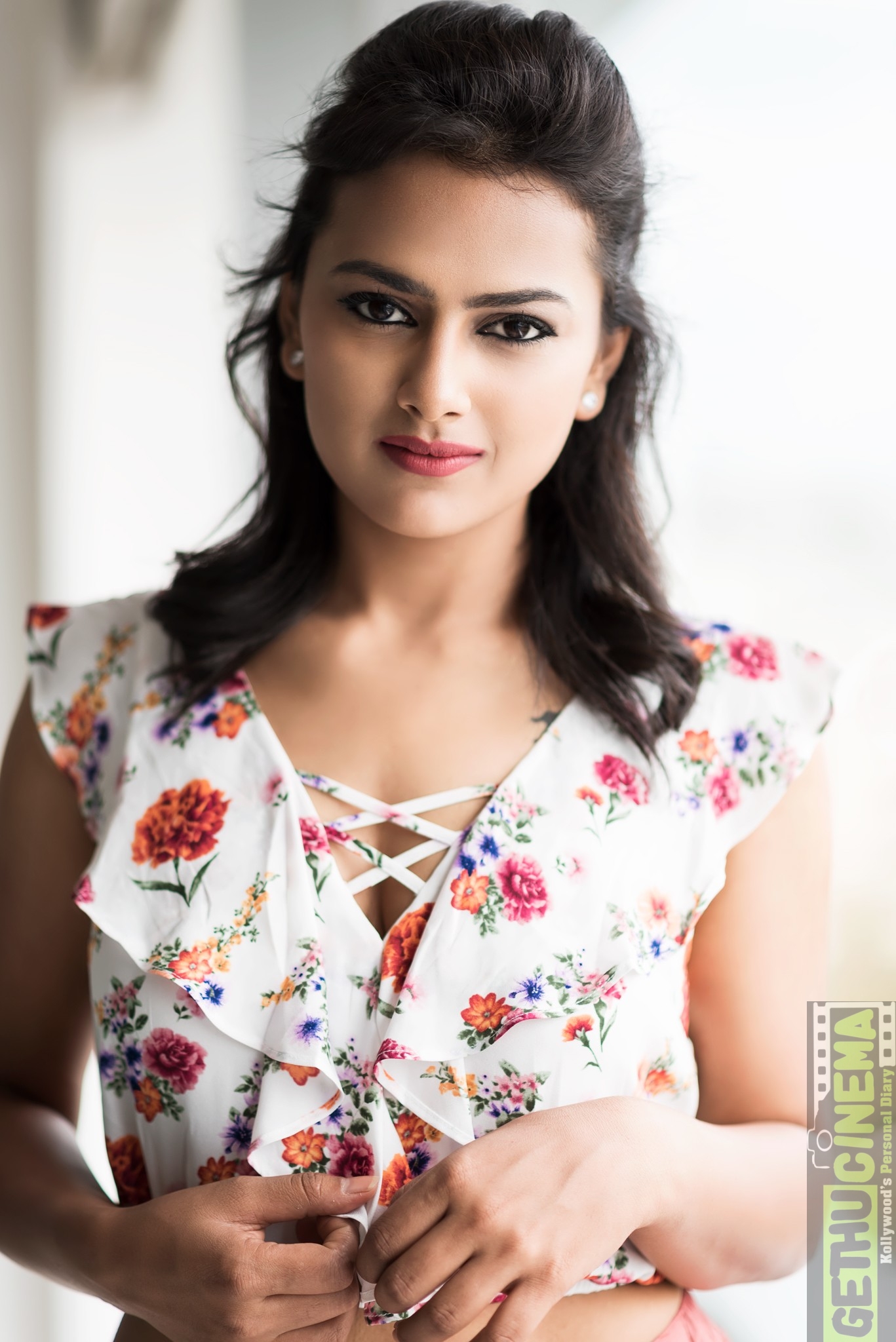 Actress Shraddha Srinath 2017 HD Photos | Gethu Cinema