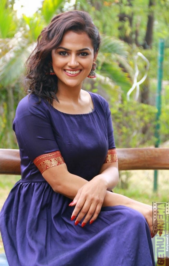 Actress Shraddha Srinath 2017 HD Photos | Gethu Cinema